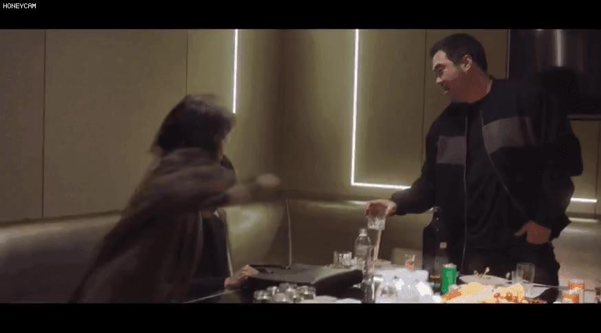 [속보] 드림즈 구속 155km/h 괴물 투수 영입.GIF